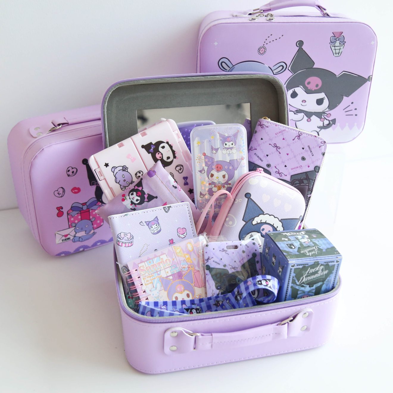 Kuromi Gift Box | 1 suitcase + 10 random items – Aboohoo Gifts